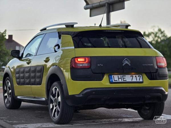 Citroen C4 Cactus 2014 Šauļi, ar dzinēja tilpumu 1.60 L un nobraukumu 200 tūkst. km par 4300 €, foto 9 vietnē AUTOMOTO.COM.LV