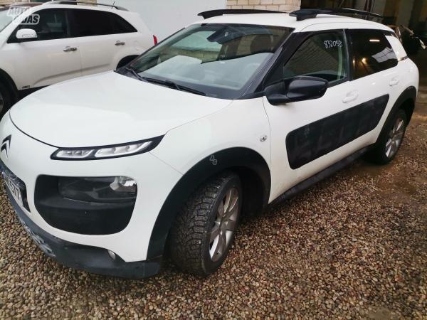 Citroen C4 Cactus 2015 in Utena, with an engine capacity of 1.20 L and mileage of 150 thousand km for 4500 €, photo 1 on AUTOMOTO.COM.LV