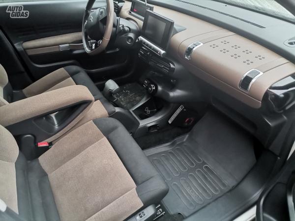 Citroen C4 Cactus 2015 in Utena, with an engine capacity of 1.20 L and mileage of 150 thousand km for 4500 €, photo 3 on AUTOMOTO.COM.LV