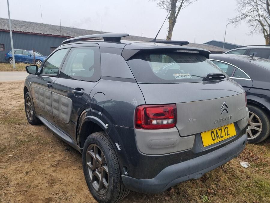 Citroen C4 Cactus 2015 Tauragė, ar dzinēja tilpumu 1.20 L un nobraukumu 87 tūkst. km par 1699 €, foto 10 vietnē AUTOMOTO.COM.LV
