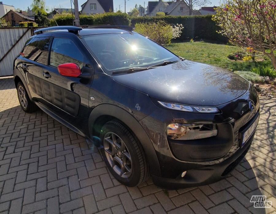 Citroen C4 Cactus 2015 in Kaunas, with an engine capacity of 1.60 L and mileage of 112 thousand km for 5900 €, photo 4 on AUTOMOTO.COM.LV