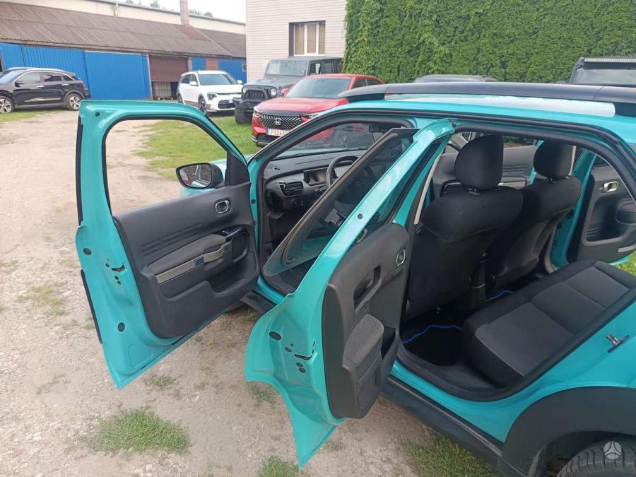 Citroen C4 Cactus 2015 in Marijampole, with an engine capacity of 1.56 L and mileage of 230 thousand km for 4499 €, photo 35 on AUTOMOTO.COM.LV