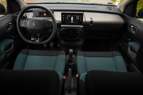 Zaļš Citroen C4 Cactus 2016 Rīga, ar dzinēja tilpumu 1.20 L un nobraukumu 160 tūkst. km par 7790 €, foto 9 vietnē AUTOMOTO.COM.LV