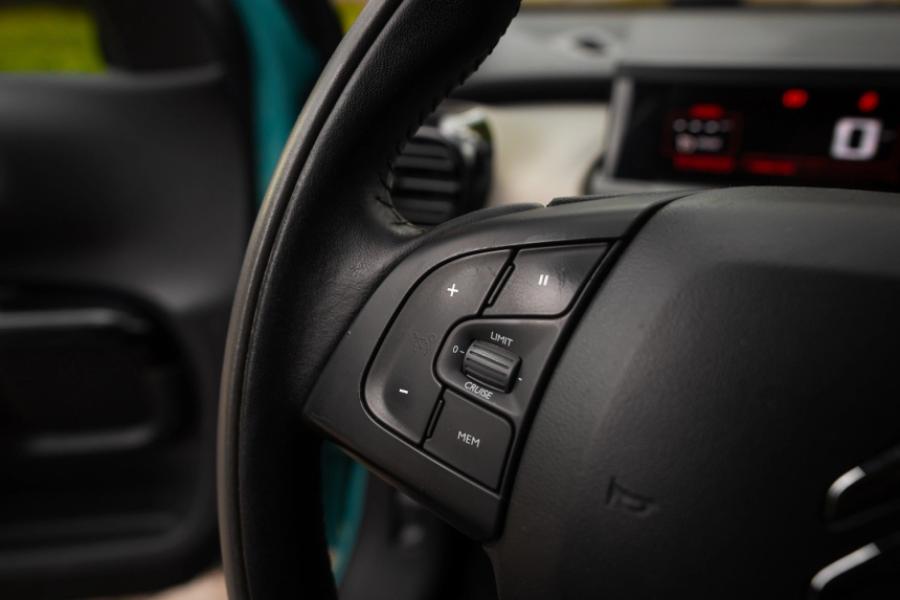 Zaļš Citroen C4 Cactus 2016 Rīga, ar dzinēja tilpumu 1.20 L un nobraukumu 160 tūkst. km par 7790 €, foto 16 vietnē AUTOMOTO.COM.LV
