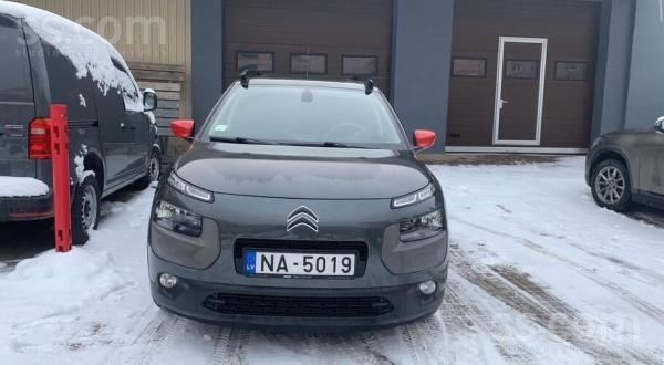 Pelēks Citroen C4 Cactus 2014 Rīga, ar dzinēja tilpumu 1.60 L un nobraukumu 305 tūkst. km par 4800 €, foto 2 vietnē AUTOMOTO.COM.LV