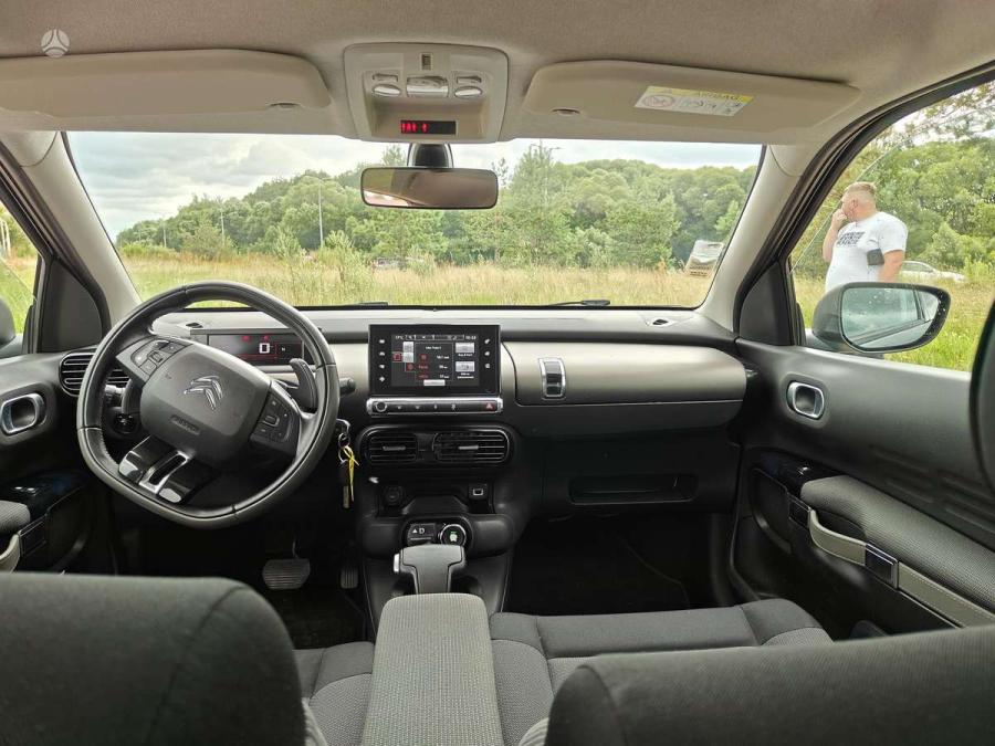 Grey Citroen C4 Cactus 2015 in Taurage, with an engine capacity of 1.20 L and mileage of 186 thousand km for 5200 €, photo 12 on AUTOMOTO.COM.LV