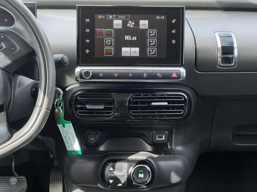 Grey Citroen C4 Cactus 2015 in Taurage, with an engine capacity of 1.20 L and mileage of 134 thousand km for 4300 €, photo 10 on AUTOMOTO.COM.LV