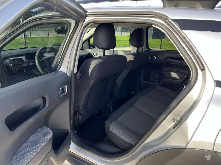 Grey Citroen C4 Cactus 2015 in Klaipeda, with an engine capacity of 1.20 L and mileage of 134 thousand km for 4200 €, photo 16 on AUTOMOTO.COM.LV