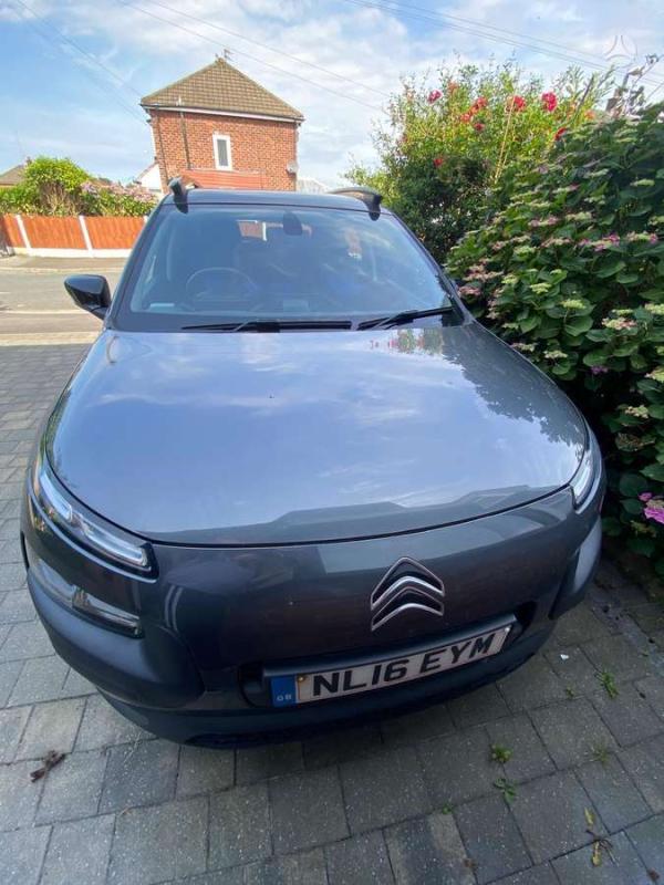 Grey Citroen C4 Cactus 2016 in Sirvintos, with an engine capacity of 1.56 L and mileage of 1111 thousand km for 3388 €, photo 2 on AUTOMOTO.COM.LV