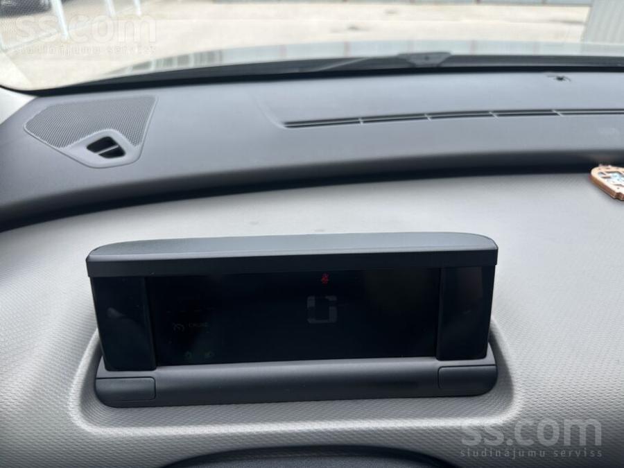 Pelēks Citroen C4 Cactus 2017 Daugavpils, ar dzinēja tilpumu 1.60 L un nobraukumu 82 tūkst. km par 6900 €, foto 8 vietnē AUTOMOTO.COM.LV