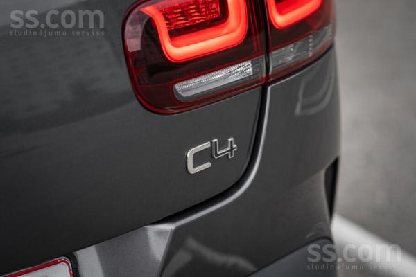 Pelēks Citroen C4 Cactus 2018 Rīga, ar dzinēja tilpumu 1.20 L un nobraukumu 94 tūkst. km par 9500 €, foto 8 vietnē AUTOMOTO.COM.LV