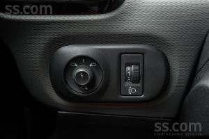 Серый Ситроен C4 Кактус 2018 в Рига, объемом двигателя 1.20 л и пробегом 94 тыс. км за 9500 €, фото 30 на AUTOMOTO.COM.LV