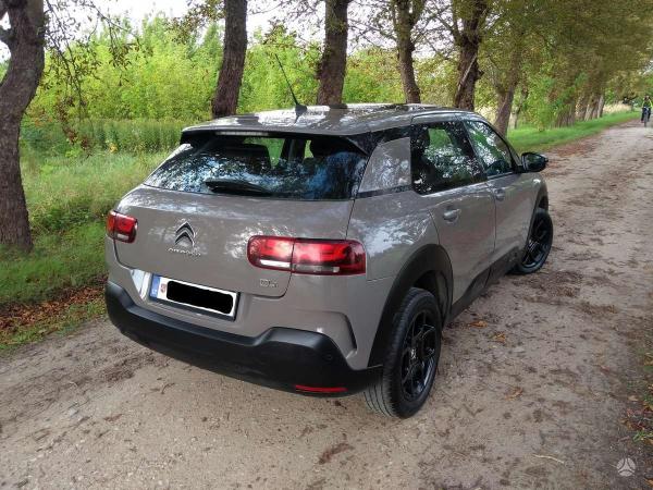 Grey Citroen C4 Cactus 2018 in Vilkaviskis, with an engine capacity of 1.56 L and mileage of 143 thousand km for 5850 €, photo 6 on AUTOMOTO.COM.LV