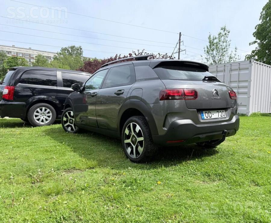 Grey Citroen C4 Cactus 2019 in Riga, with an engine capacity of 1.20 L and mileage of 134 thousand km for 9000 €, photo 4 on AUTOMOTO.COM.LV