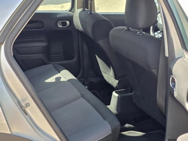 Pelēks Citroen C4 Cactus 2014 Rīga, ar dzinēja tilpumu 1.20 L un nobraukumu 180 tūkst. km par 5500 €, foto 4 vietnē AUTOMOTO.COM.LV