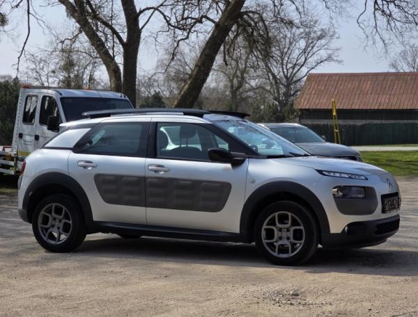 Pelēks Citroen C4 Cactus 2014 Rīga, ar dzinēja tilpumu 1.20 L un nobraukumu 180 tūkst. km par 5500 €, foto 7 vietnē AUTOMOTO.COM.LV