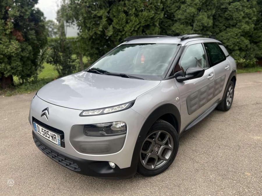 Grey Citroen C4 Cactus 2014 in Taurage, with an engine capacity of 1.20 L and mileage of 142 thousand km for 4400 €, photo 3 on AUTOMOTO.COM.LV