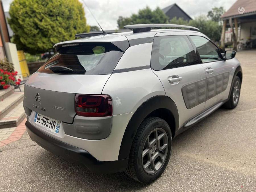 Grey Citroen C4 Cactus 2014 in Taurage, with an engine capacity of 1.20 L and mileage of 142 thousand km for 4400 €, photo 7 on AUTOMOTO.COM.LV