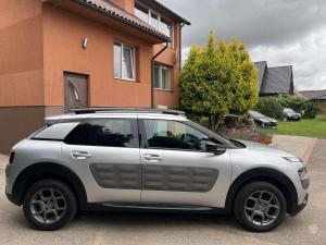 Grey Citroen C4 Cactus 2014 in Taurage, with an engine capacity of 1.20 L and mileage of 142 thousand km for 4400 €, photo 8 on AUTOMOTO.COM.LV