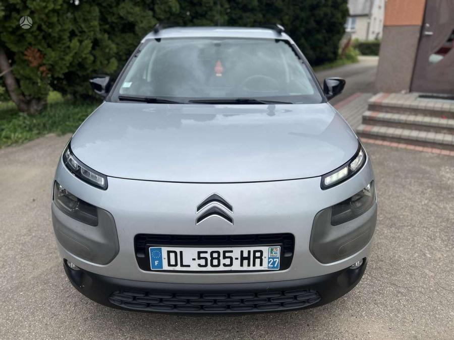 Grey Citroen C4 Cactus 2014 in Taurage, with an engine capacity of 1.20 L and mileage of 142 thousand km for 4400 €, photo 10 on AUTOMOTO.COM.LV