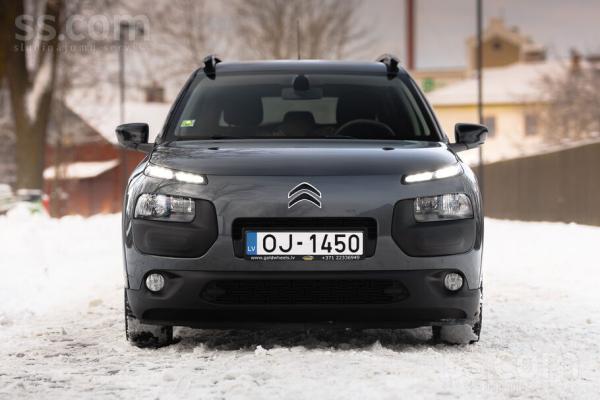 Grey Citroen C4 Cactus 2015 in Jelgava, with an engine capacity of 1.60 L and mileage of 252 thousand km for 5900 €, photo 3 on AUTOMOTO.COM.LV