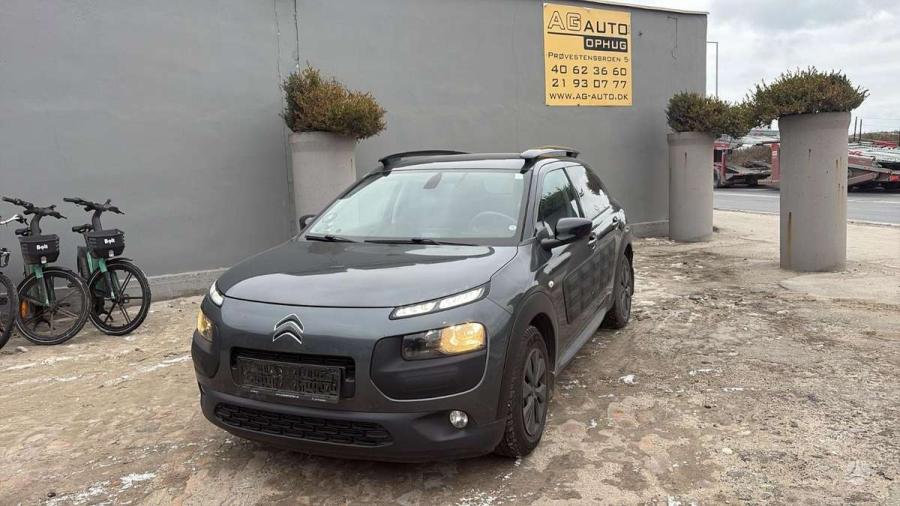 Grey Citroen C4 Cactus 2015 in Kaunas, with an engine capacity of 1.56 L and mileage of 210 thousand km for 6450 €, photo 1 on AUTOMOTO.COM.LV