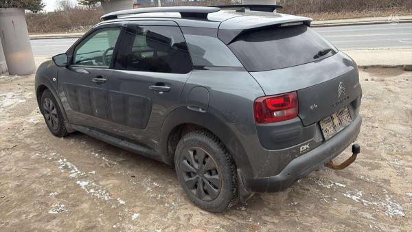 Grey Citroen C4 Cactus 2015 in Kaunas, with an engine capacity of 1.56 L and mileage of 210 thousand km for 6450 €, photo 5 on AUTOMOTO.COM.LV