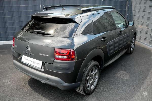 Grey Citroen C4 Cactus 2015 in Kaunas, with an engine capacity of 1.60 L and mileage of 220 thousand km for 6500 €, photo 4 on AUTOMOTO.COM.LV