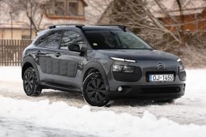 Серый Ситроен C4 Кактус 2015 в Елгава, объемом двигателя 1.60 л и пробегом 252 тыс. км за 5400 €, фото 3 на AUTOMOTO.COM.LV