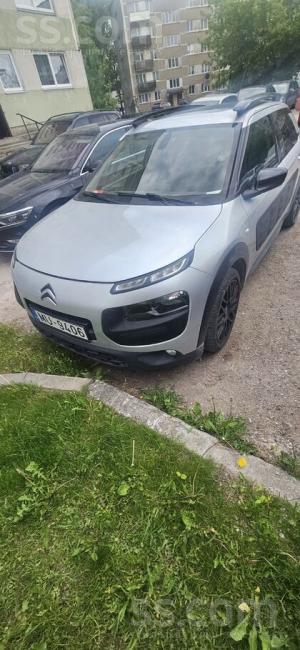 Grey Citroen C4 Cactus 2015 in Jelgava, with an engine capacity of 1.50 L and mileage of 290 thousand km for 5500 €, photo  on AUTOMOTO.COM.LV