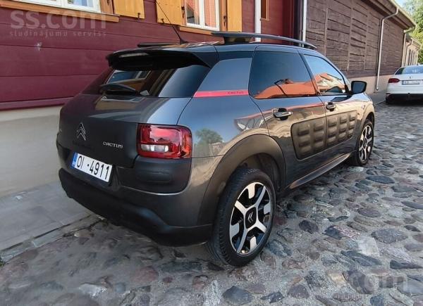 Pelēks Citroen C4 Cactus 2016 Jelgava, ar dzinēja tilpumu 1.20 L un nobraukumu 0 tūkst. km par 6590 €, foto 3 vietnē AUTOMOTO.COM.LV