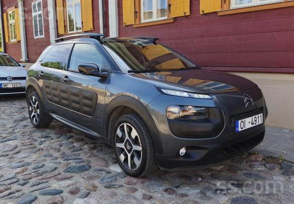 Pelēks Citroen C4 Cactus 2016 Jelgava, ar dzinēja tilpumu 1.20 L un nobraukumu 0 tūkst. km par 6590 €, foto 4 vietnē AUTOMOTO.COM.LV
