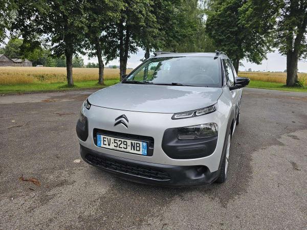 Grey Citroen C4 Cactus 2016 in Taurage, with an engine capacity of 1.20 L and mileage of 110 thousand km for 4900 €, photo 1 on AUTOMOTO.COM.LV