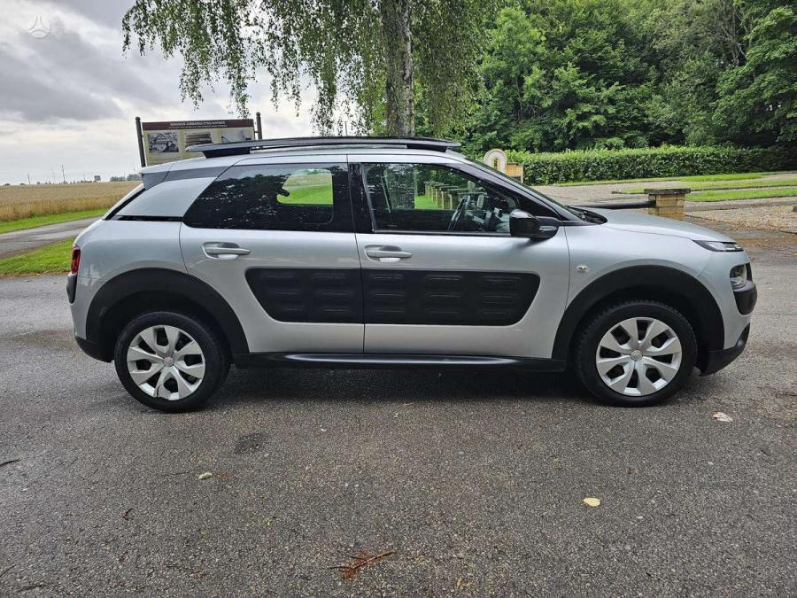 Pelēks Citroen C4 Cactus 2016 Tauragė, ar dzinēja tilpumu 1.20 L un nobraukumu 110 tūkst. km par 4900 €, foto 8 vietnē AUTOMOTO.COM.LV