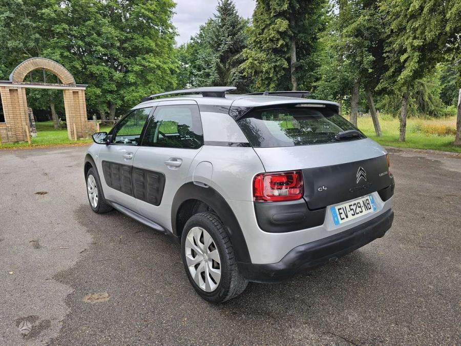 Pelēks Citroen C4 Cactus 2016 Tauragė, ar dzinēja tilpumu 1.20 L un nobraukumu 110 tūkst. km par 4900 €, foto 13 vietnē AUTOMOTO.COM.LV