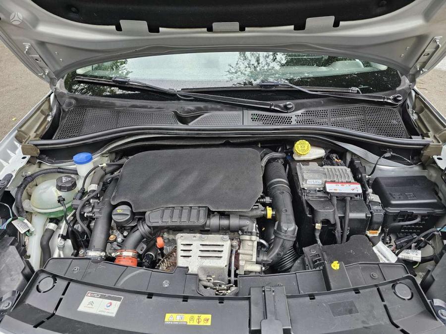 Pelēks Citroen C4 Cactus 2016 Tauragė, ar dzinēja tilpumu 1.20 L un nobraukumu 110 tūkst. km par 4900 €, foto 24 vietnē AUTOMOTO.COM.LV