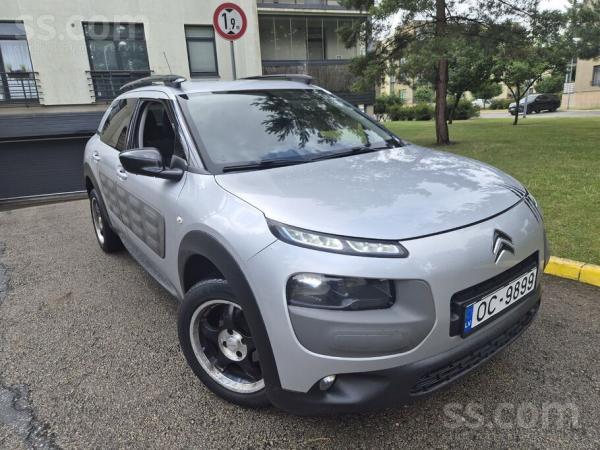 Pelēks Citroen C4 Cactus 2016 Rīga, ar dzinēja tilpumu 1.60 L un nobraukumu 0 tūkst. km par 4500 €, foto 2 vietnē AUTOMOTO.COM.LV