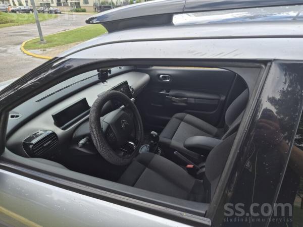Pelēks Citroen C4 Cactus 2016 Rīga, ar dzinēja tilpumu 1.60 L un nobraukumu 0 tūkst. km par 4500 €, foto 5 vietnē AUTOMOTO.COM.LV