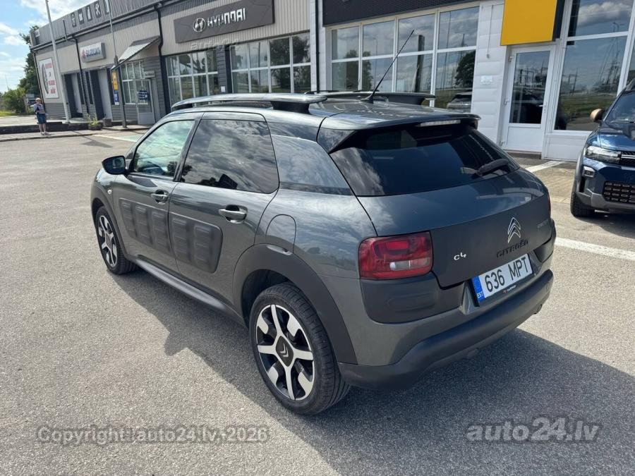 Grey Citroen C4 Cactus 2016 in Narva, with an engine capacity of 1.20 L and mileage of 153 thousand km for 5800 €, photo 4 on AUTOMOTO.COM.LV