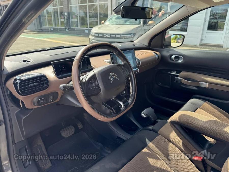 Grey Citroen C4 Cactus 2016 in Narva, with an engine capacity of 1.20 L and mileage of 153 thousand km for 5800 €, photo 11 on AUTOMOTO.COM.LV