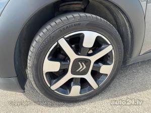 Grey Citroen C4 Cactus 2016 in Narva, with an engine capacity of 1.20 L and mileage of 153 thousand km for 5800 €, photo 18 on AUTOMOTO.COM.LV