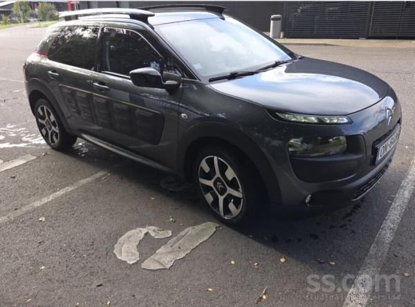 Pelēks Citroen C4 Cactus 2016 Rīga, ar dzinēja tilpumu 1.20 L un nobraukumu 166 tūkst. km par 6500 €, foto 3 vietnē AUTOMOTO.COM.LV