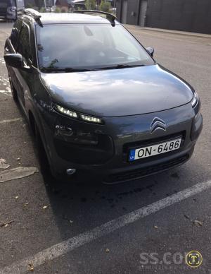 Pelēks Citroen C4 Cactus 2016 Rīga, ar dzinēja tilpumu 1.20 L un nobraukumu 166 tūkst. km par 6500 €, foto 4 vietnē AUTOMOTO.COM.LV