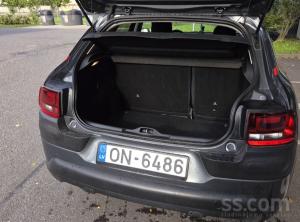 Pelēks Citroen C4 Cactus 2016 Rīga, ar dzinēja tilpumu 1.20 L un nobraukumu 166 tūkst. km par 6500 €, foto 7 vietnē AUTOMOTO.COM.LV