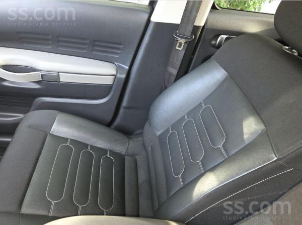 Pelēks Citroen C4 Cactus 2016 Rīga, ar dzinēja tilpumu 1.20 L un nobraukumu 166 tūkst. km par 6500 €, foto 10 vietnē AUTOMOTO.COM.LV