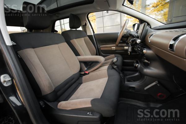 Pelēks Citroen C4 Cactus 2017 Jelgava, ar dzinēja tilpumu 1.20 L un nobraukumu 150 tūkst. km par 8999 €, foto 11 vietnē AUTOMOTO.COM.LV
