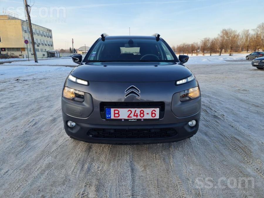 Pelēks Citroen C4 Cactus 2017 Ogre, ar dzinēja tilpumu 1.20 L un nobraukumu 0 tūkst. km par 6770 €, foto 2 vietnē AUTOMOTO.COM.LV