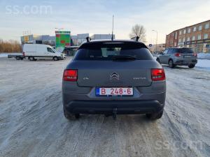 Pelēks Citroen C4 Cactus 2017 Ogre, ar dzinēja tilpumu 1.20 L un nobraukumu 0 tūkst. km par 6770 €, foto 6 vietnē AUTOMOTO.COM.LV