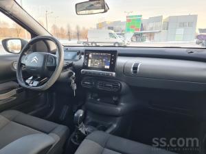 Pelēks Citroen C4 Cactus 2017 Ogre, ar dzinēja tilpumu 1.20 L un nobraukumu 0 tūkst. km par 6770 €, foto 30 vietnē AUTOMOTO.COM.LV