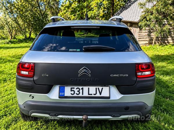 Citroen C4 Cactus 2017 in Tallinn on AUTOMOTO.COM.LV Grey Citroen C4 Cactus 2017 in Tallinn, with an engine capacity of 1.20 L and mileage of 116 thousand km for 7000 €, photo 7 on AUTOMOTO.COM.LV